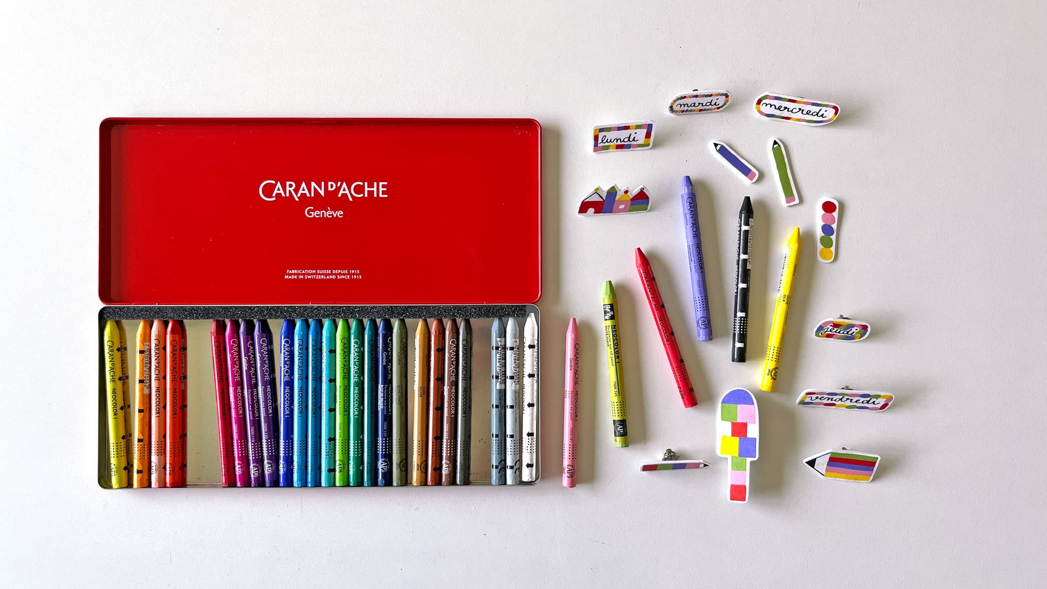 Kreative DIY-Aktivität – farbenfrohe Anstecker gestalten | Caran d’Ache